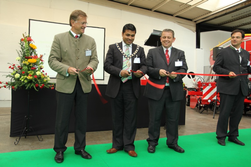 Feierliche Eröffnung bei Pottinger UK | PÖTTINGER Österreich