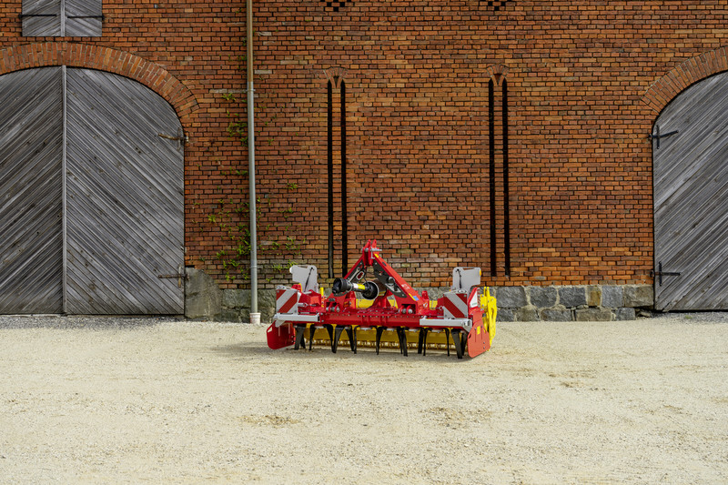 LION CLASSIC Herses rotatives rigides en gamme moyenne | PÖTTINGER France